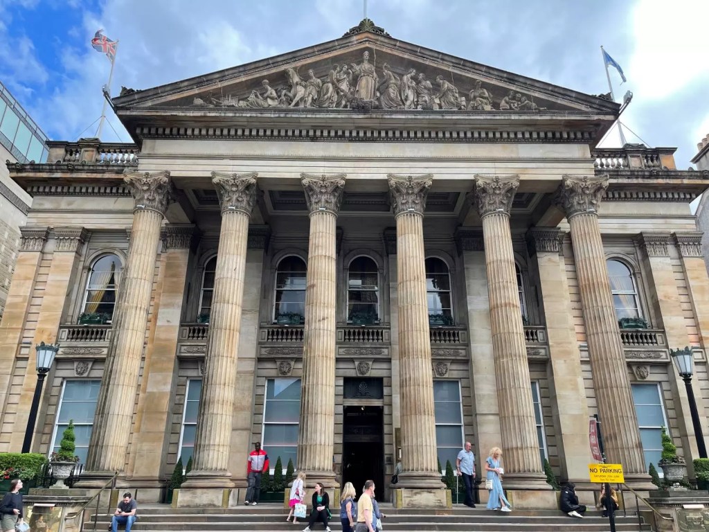 13 Best Things To Do In Edinburgh, Scotland - Travel Cheat Sheet